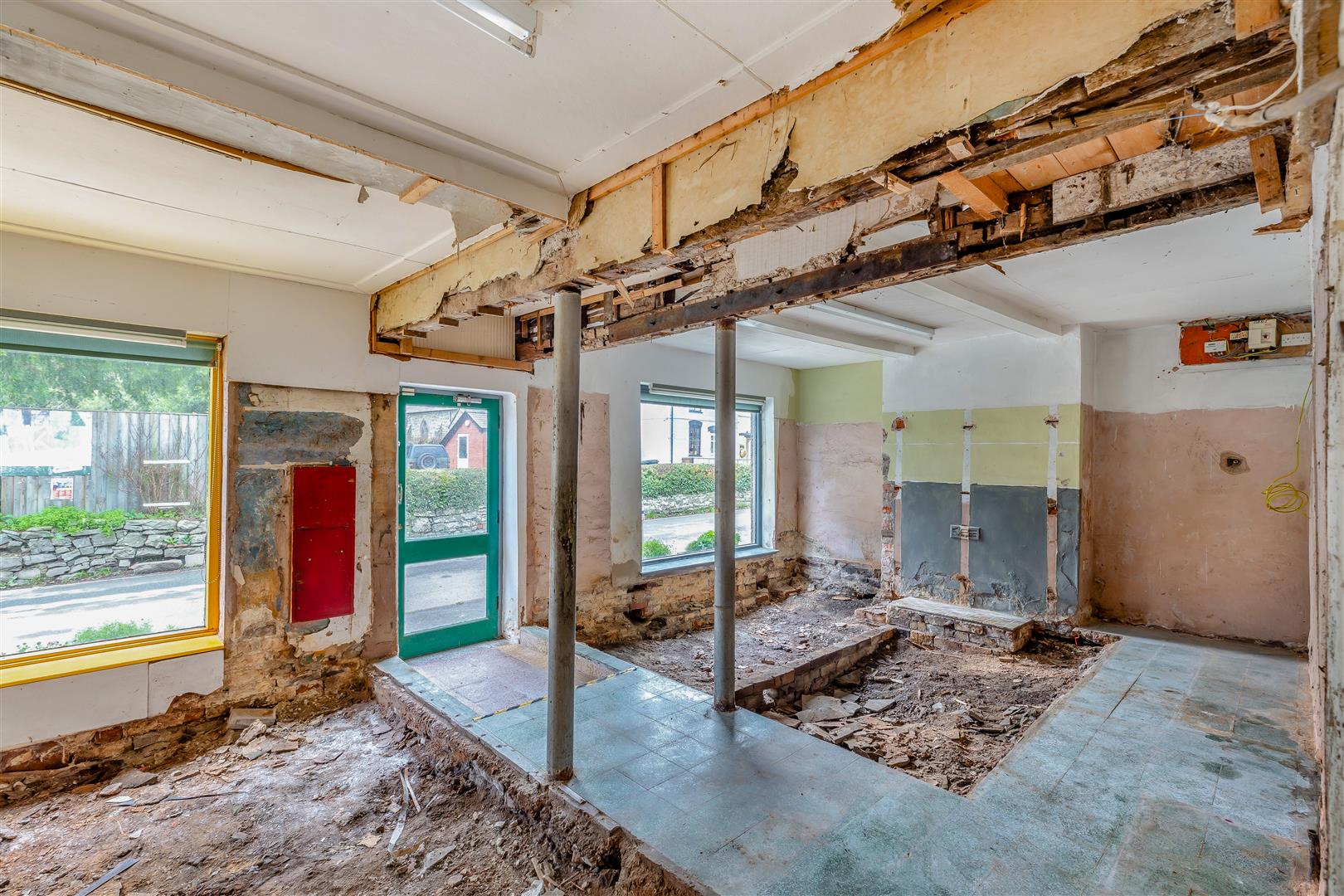 The Old Post Office, Castle Caereinion, Welshpool - Roger Parry & Partners