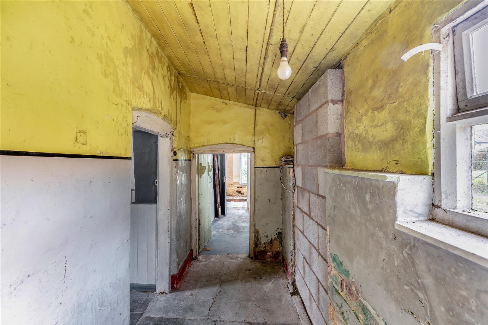 The Old Post Office, Castle Caereinion, Welshpool - Roger Parry & Partners